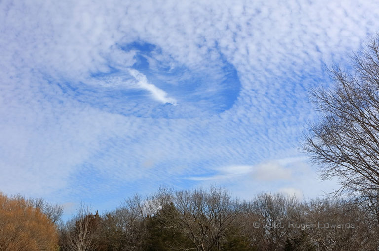 Fallstreak Hole (Cavum) in Cirrocumulus